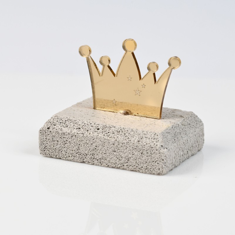 Plexiglass κορώνα χρυσή σε μάρμαρο 8X8CM